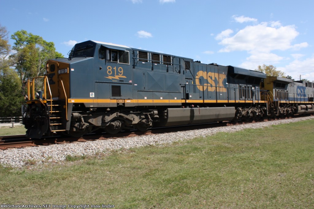 CSX 819